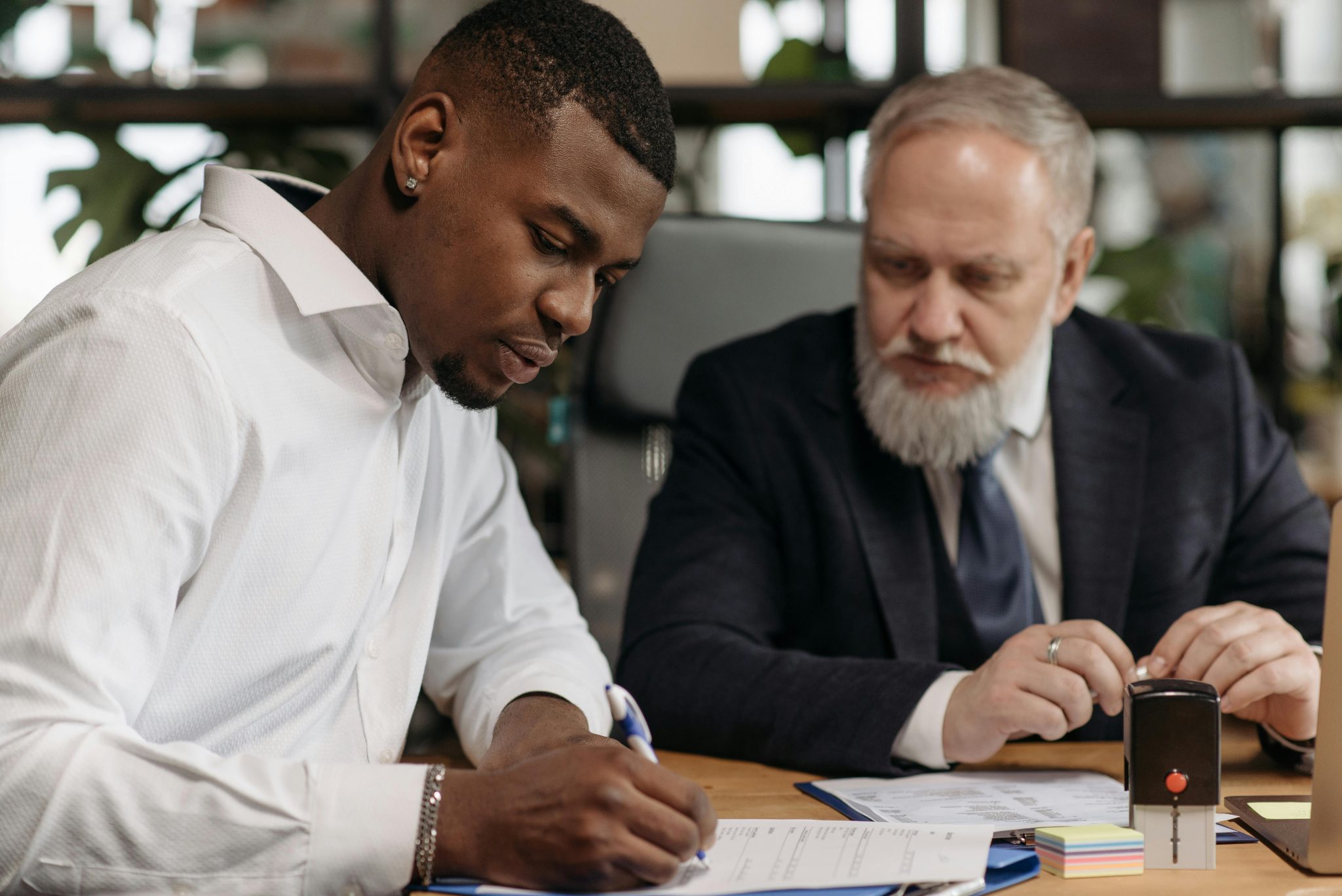 Understanding Fixed-Term Employment Contracts (CDD) in France: A Key ...